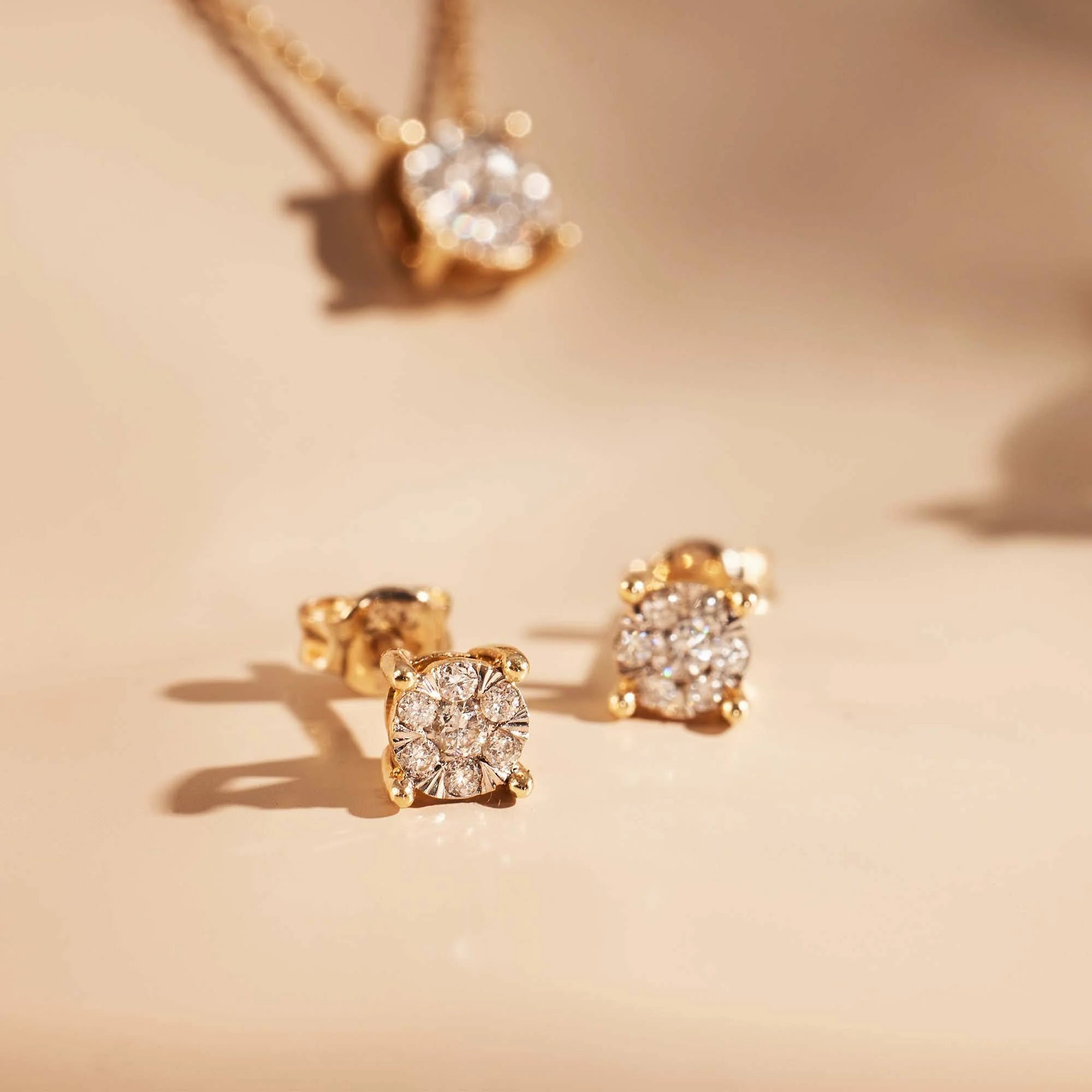 Isabel Bernard - 14 karaat gouden oorhangers IB360246